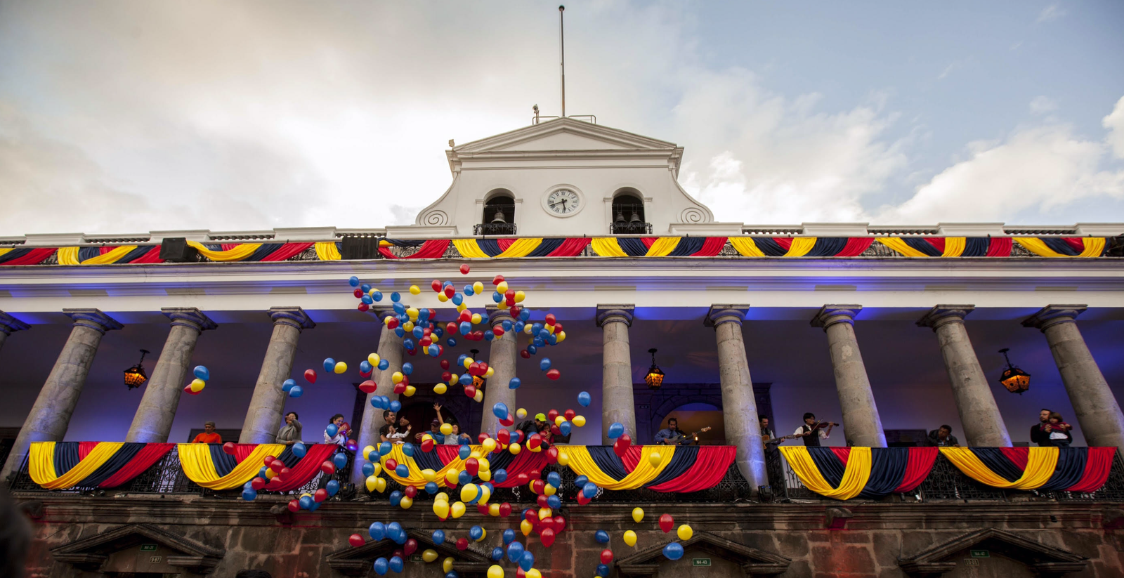 Día Nacional de la República: Homenaje a Ecuador
